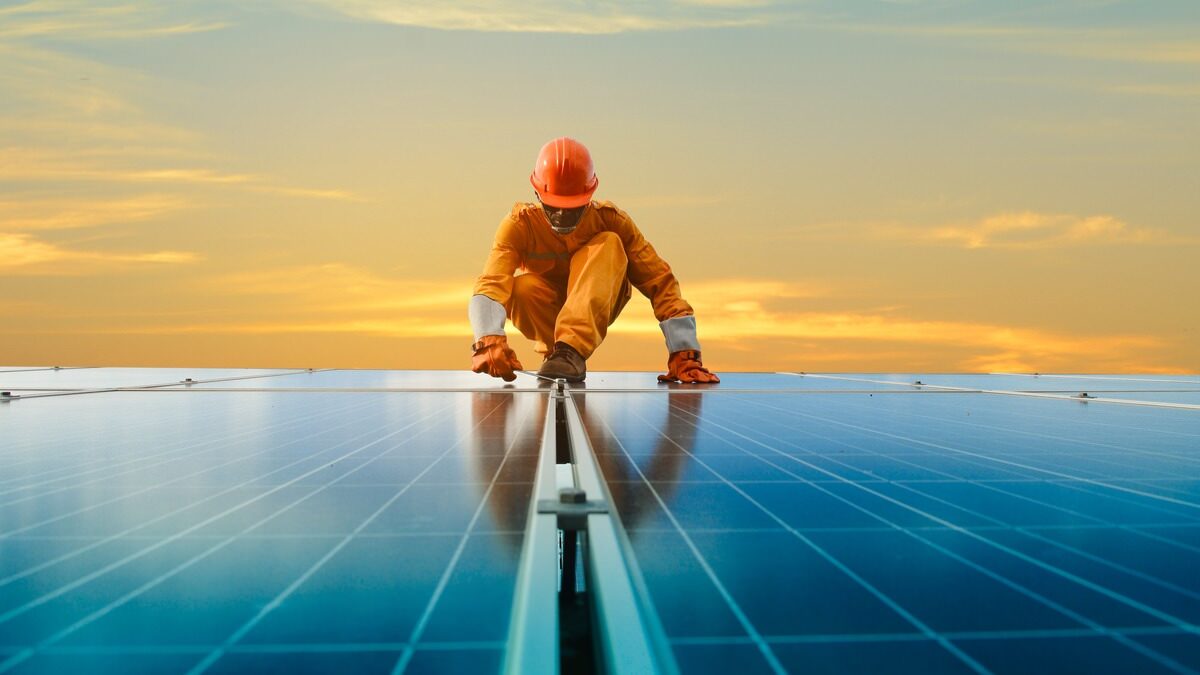 5 Strategies to Choose the Right Solar Panel Installer - Earth911